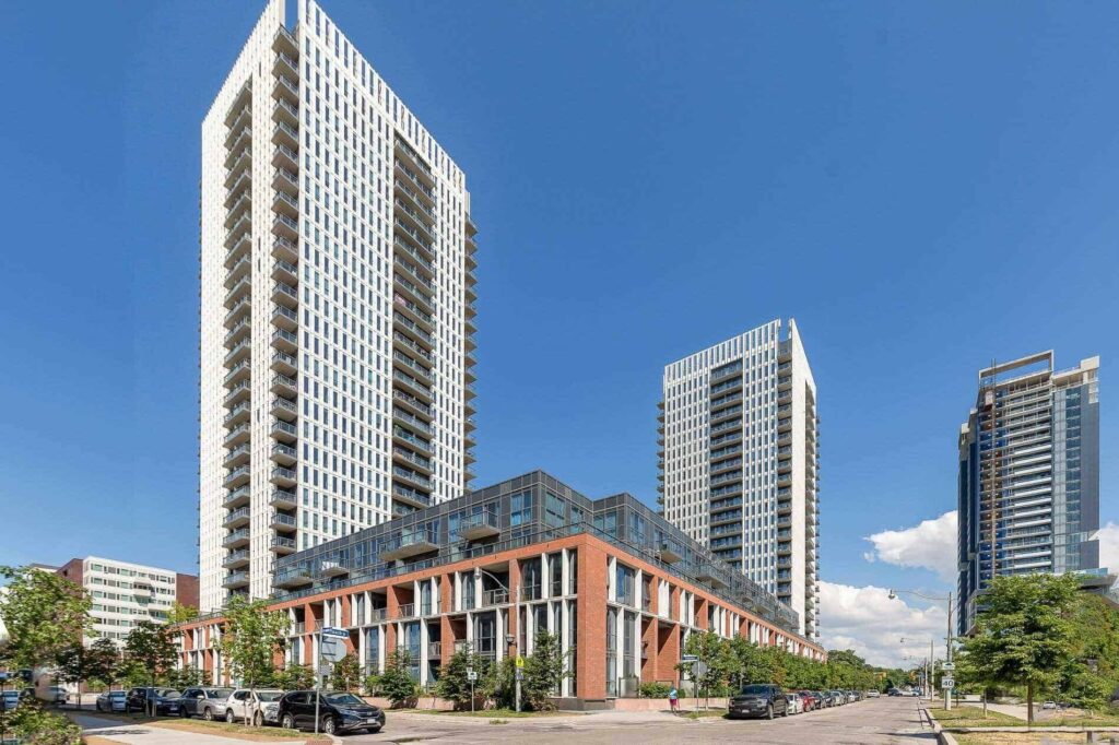 One Park Place South | 55 Regent Park Blvd | Live In Regent Park